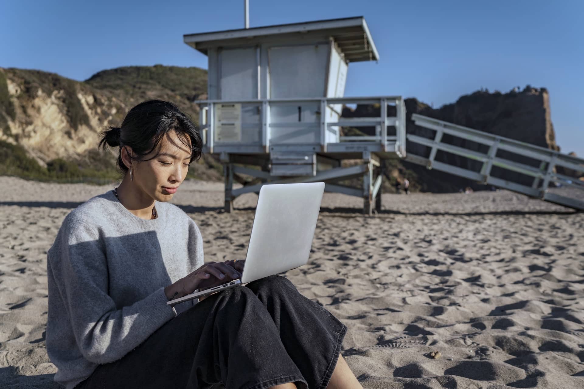 Top Remote Work Destinations for a Productive (and Scenic) Summer